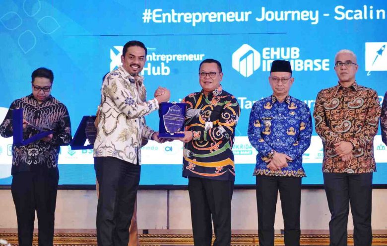 Bank Kalbar Catat Aset Rp26,57 Triliun dan Laba Rp386,63 Miliar, Rokidi ...